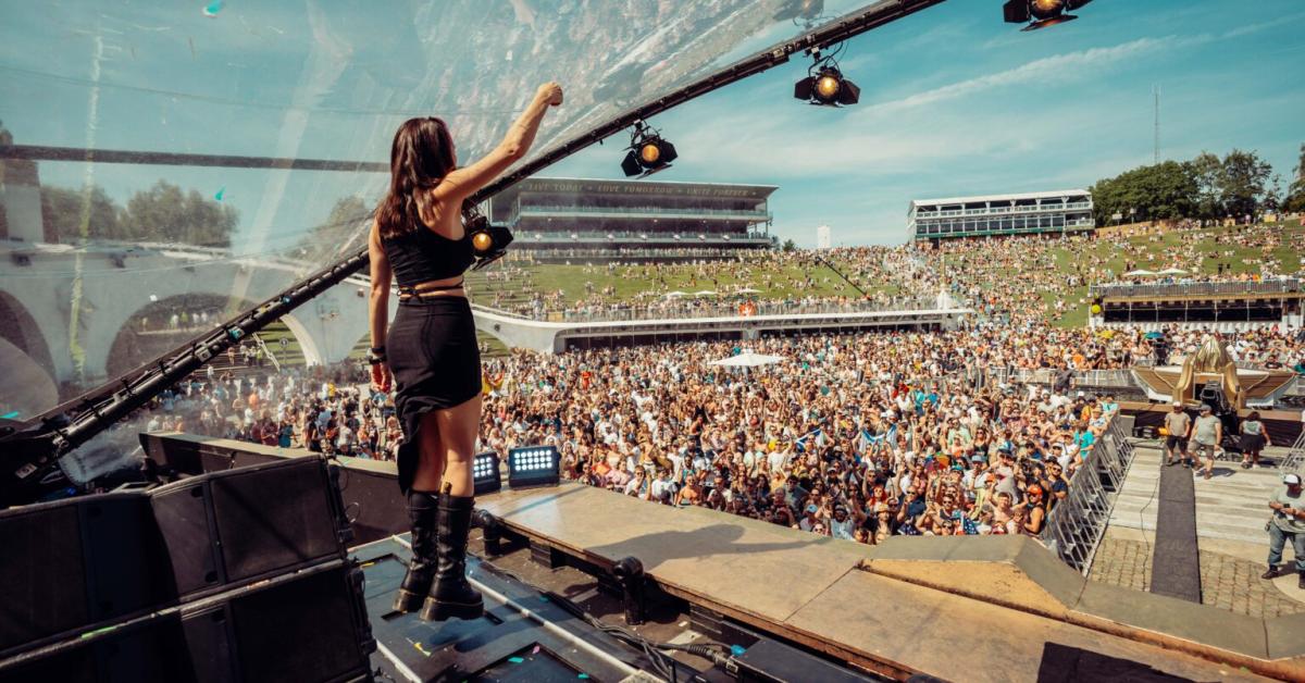 Pretty Pink – Deep House von Tomorrowland bis Daft Punk & Pharrell Williams